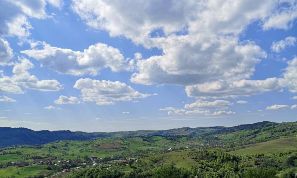 FOTO: Comuna Roșia, comoara ascunsă din Apuseni. Top 5 locuri de ...